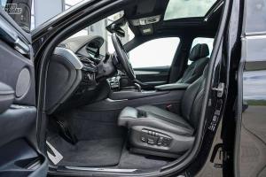 Black BMW X6 2017 in Kaunas, with an engine capacity of 3.00 L and mileage of 147 thousand km for 31950 €, photo 25 on AUTOMOTO.COM.LV