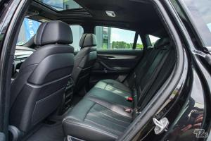 Black BMW X6 2017 in Kaunas, with an engine capacity of 3.00 L and mileage of 147 thousand km for 31950 €, photo 36 on AUTOMOTO.COM.LV
