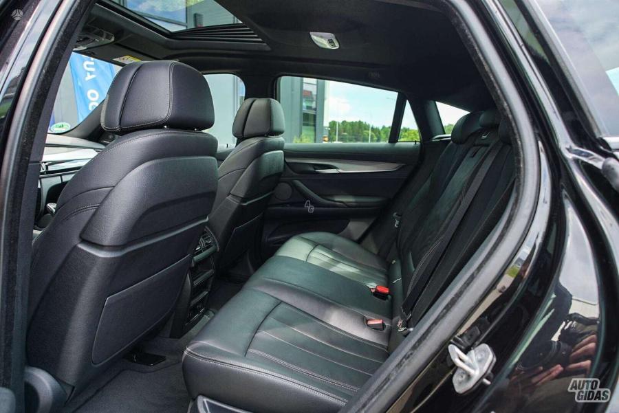 Black BMW X6 2017 in Kaunas, with an engine capacity of 3.00 L and mileage of 147 thousand km for 31950 €, photo 36 on AUTOMOTO.COM.LV
