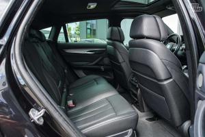 Black BMW X6 2017 in Kaunas, with an engine capacity of 3.00 L and mileage of 147 thousand km for 31950 €, photo 38 on AUTOMOTO.COM.LV