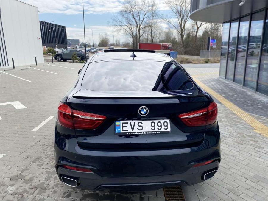 Black BMW X6 2017 in Vilnius, with an engine capacity of 2.99 L and mileage of 228 thousand km for 25600 €, photo 9 on AUTOMOTO.COM.LV
