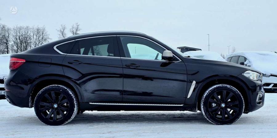 Melns BMW X6 2018 Tauragė, ar dzinēja tilpumu 2.99 L un nobraukumu 153 tūkst. km par 30950 €, foto 6 vietnē AUTOMOTO.COM.LV