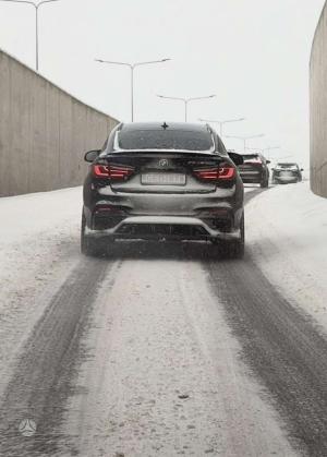 Black BMW X6 2018 in Vilnius, with an engine capacity of 2.99 L and mileage of 182 thousand km for 29999 €, photo 18 on AUTOMOTO.COM.LV