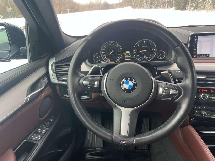 Black BMW X6 2018 in Vilnius, with an engine capacity of 2.99 L and mileage of 81 thousand km for 34900 €, photo 16 on AUTOMOTO.COM.LV