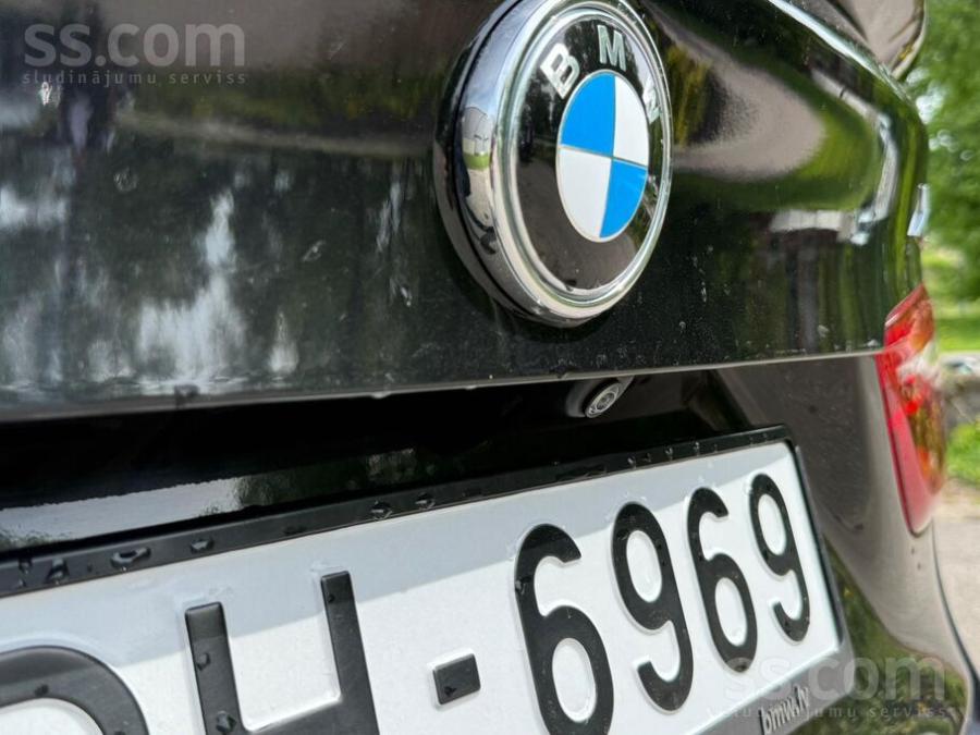 Black BMW X6 2018 in Riga, with an engine capacity of 3.00 L and mileage of 137 thousand km for 29699 €, photo 10 on AUTOMOTO.COM.LV