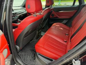 Black BMW X6 2018 in Riga, with an engine capacity of 3.00 L and mileage of 137 thousand km for 29699 €, photo 21 on AUTOMOTO.COM.LV