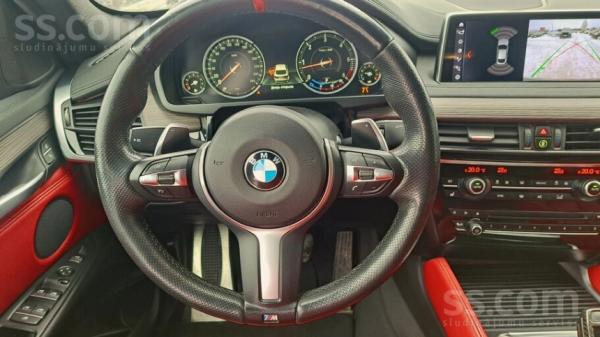 Black BMW X6 2018 in Riga, with an engine capacity of 3.00 L and mileage of 257 thousand km for 25900 €, photo 9 on AUTOMOTO.COM.LV