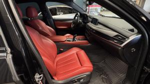 Melns BMW X6 2018 Rīga, ar dzinēja tilpumu 3.00 L un nobraukumu 137 tūkst. km par 27990 €, foto 16 vietnē AUTOMOTO.COM.LV