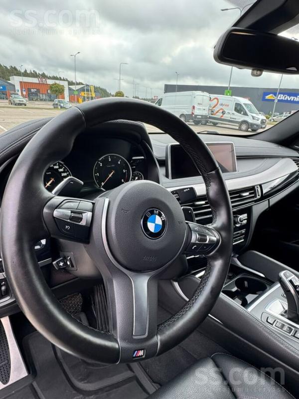 BMW X6 2018 in Riga on AUTOMOTO.COM.LV Black BMW X6 2018 in Riga, with an engine capacity of 3.00 L and mileage of 150 thousand km for 27900 €, photo 9 on AUTOMOTO.COM.LV