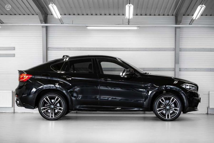 Black BMW X6 2019 in Tukums, with an engine capacity of 2.99 L and mileage of 233 thousand km for 25990 €, photo 5 on AUTOMOTO.COM.LV