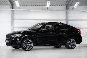 Black BMW X6 2019 in Tukums, with an engine capacity of 2.99 L and mileage of 233 thousand km for 25990 €, photo 7 on AUTOMOTO.COM.LV