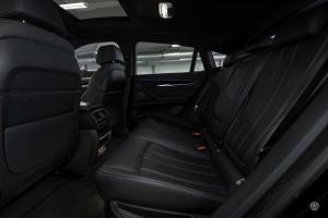 Black BMW X6 2019 in Tukums, with an engine capacity of 2.99 L and mileage of 233 thousand km for 25990 €, photo 15 on AUTOMOTO.COM.LV