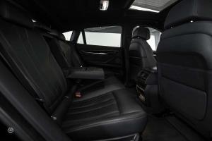 Black BMW X6 2019 in Tukums, with an engine capacity of 2.99 L and mileage of 233 thousand km for 25990 €, photo 16 on AUTOMOTO.COM.LV