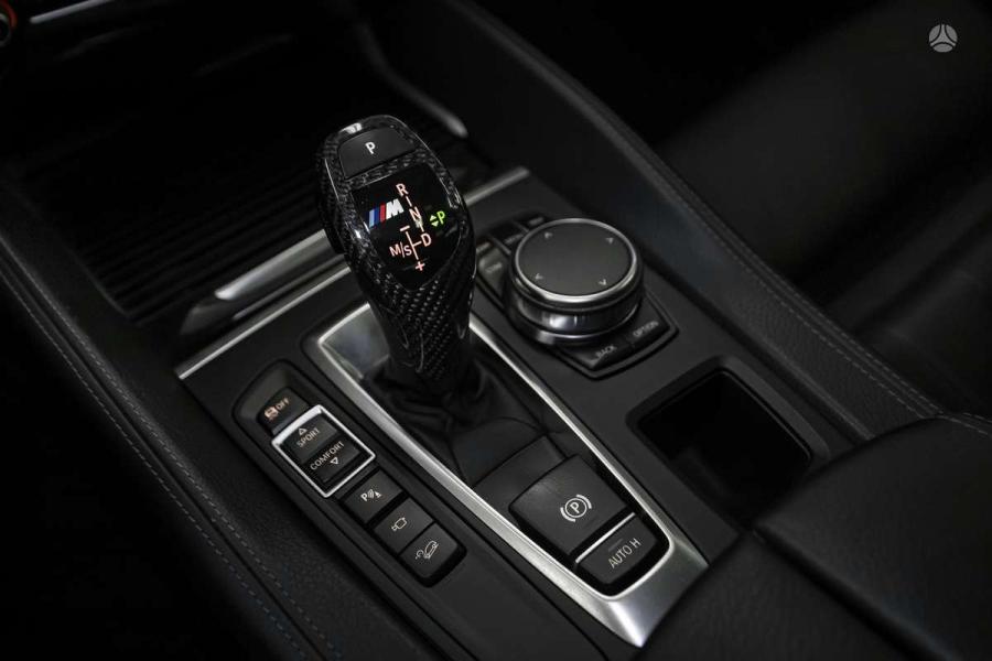 Black BMW X6 2019 in Tukums, with an engine capacity of 2.99 L and mileage of 233 thousand km for 25990 €, photo 20 on AUTOMOTO.COM.LV