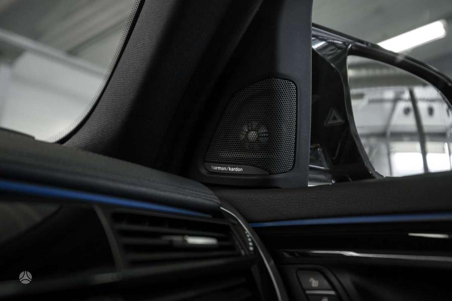 Black BMW X6 2019 in Tukums, with an engine capacity of 2.99 L and mileage of 233 thousand km for 25990 €, photo 21 on AUTOMOTO.COM.LV