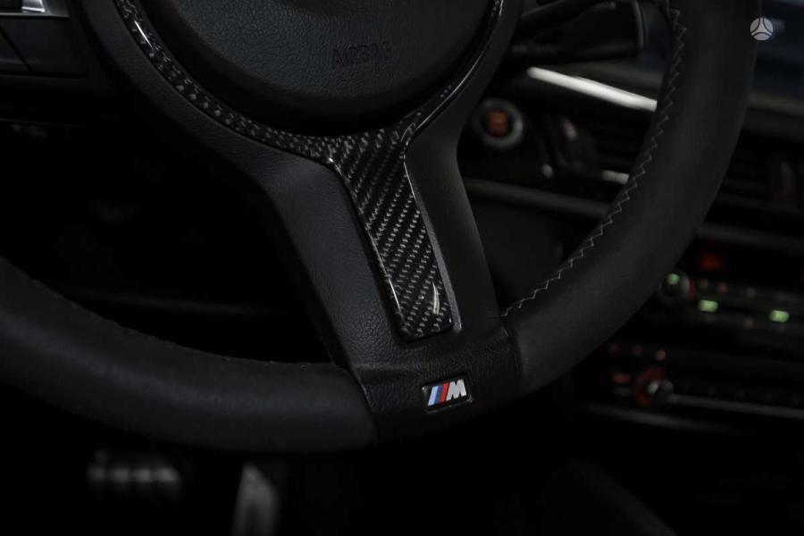 Black BMW X6 2019 in Tukums, with an engine capacity of 2.99 L and mileage of 233 thousand km for 25990 €, photo 26 on AUTOMOTO.COM.LV