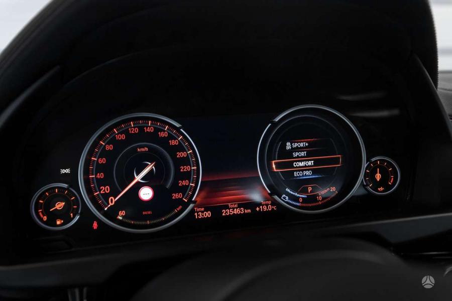 Black BMW X6 2019 in Tukums, with an engine capacity of 2.99 L and mileage of 233 thousand km for 25990 €, photo 27 on AUTOMOTO.COM.LV