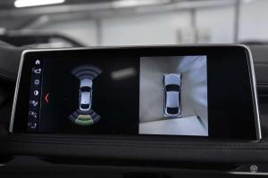 Black BMW X6 2019 in Tukums, with an engine capacity of 2.99 L and mileage of 233 thousand km for 25990 €, photo 29 on AUTOMOTO.COM.LV