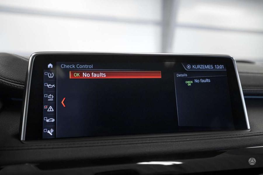 Black BMW X6 2019 in Tukums, with an engine capacity of 2.99 L and mileage of 233 thousand km for 25990 €, photo 36 on AUTOMOTO.COM.LV