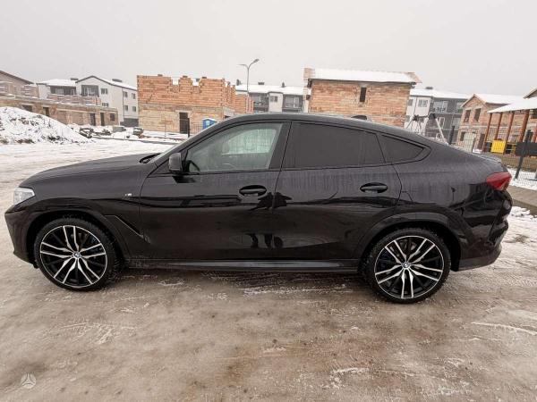 Black BMW X6 2020 in Kaunas, with an engine capacity of 3.00 L and mileage of 94 thousand km for 55000 €, photo 2 on AUTOMOTO.COM.LV