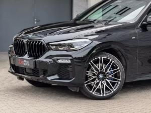 Black BMW X6 2020 in Riga, with an engine capacity of 3.00 L and mileage of 92 thousand km for 55900 €, photo 17 on AUTOMOTO.COM.LV