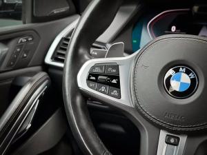 Black BMW X6 2020 in Riga, with an engine capacity of 3.00 L and mileage of 92 thousand km for 55900 €, photo 22 on AUTOMOTO.COM.LV
