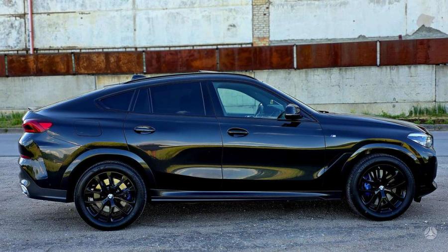 Melns BMW X6 2020 Šauļi, ar dzinēja tilpumu 2.99 L un nobraukumu 230 tūkst. km par 55000 €, foto 10 vietnē AUTOMOTO.COM.LV