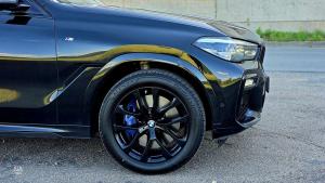 Melns BMW X6 2020 Šauļi, ar dzinēja tilpumu 2.99 L un nobraukumu 230 tūkst. km par 55000 €, foto 14 vietnē AUTOMOTO.COM.LV