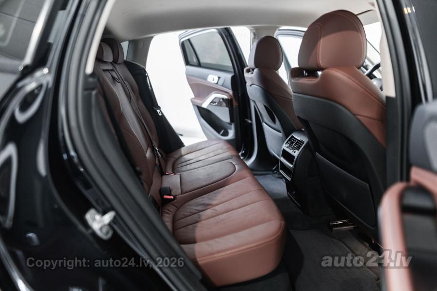 Melns BMW X6 2020 Tallina, ar dzinēja tilpumu 3.00 L un nobraukumu 122 tūkst. km par 58000 €, foto 24 vietnē AUTOMOTO.COM.LV