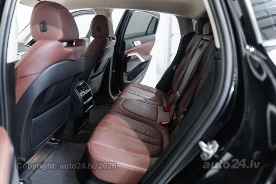 Melns BMW X6 2020 Tallina, ar dzinēja tilpumu 3.00 L un nobraukumu 122 tūkst. km par 58000 €, foto 25 vietnē AUTOMOTO.COM.LV