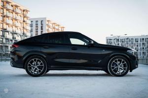 Black BMW X6 2021 in Vilnius, with an engine capacity of 2.99 L and mileage of 120 thousand km for 54898 €, photo 4 on AUTOMOTO.COM.LV