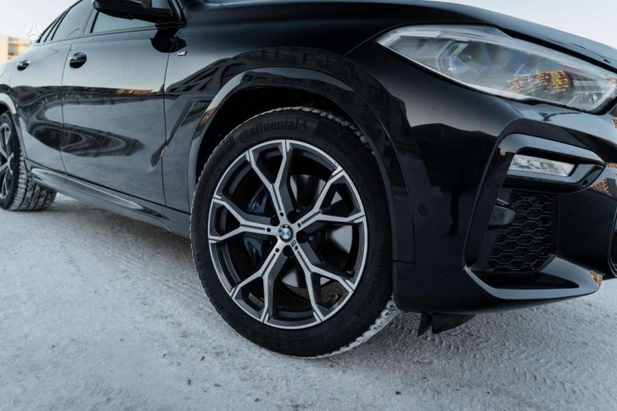 Black BMW X6 2021 in Vilnius, with an engine capacity of 2.99 L and mileage of 120 thousand km for 54898 €, photo 12 on AUTOMOTO.COM.LV