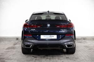 Black BMW X6 2021 in Vilnius, with an engine capacity of 3.00 L and mileage of 107 thousand km for 59491 €, photo 12 on AUTOMOTO.COM.LV