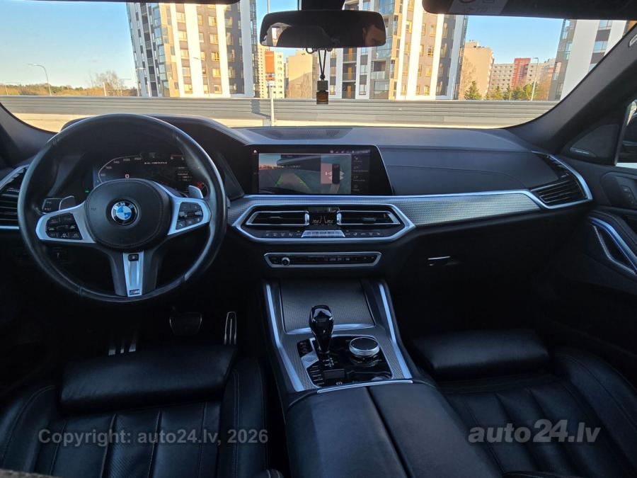 Black BMW X6 2021 in Tallinn, with an engine capacity of 3.00 L and mileage of 164 thousand km for 54890 €, photo 9 on AUTOMOTO.COM.LV