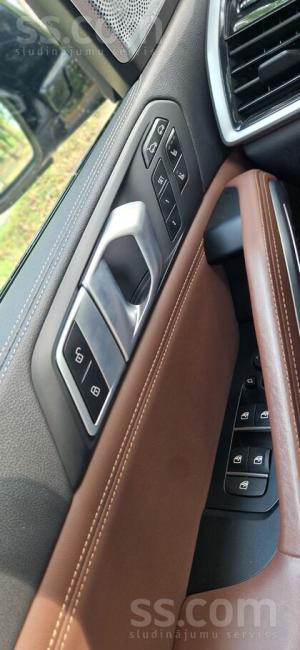 Black BMW X6 2021 in Riga, with an engine capacity of 3.00 L and mileage of 85 thousand km for 59500 €, photo 7 on AUTOMOTO.COM.LV
