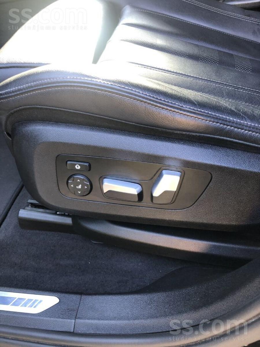 Black BMW X6 2021 in Cesis, with an engine capacity of 3.00 L and mileage of 122 thousand km for 53750 €, photo 17 on AUTOMOTO.COM.LV