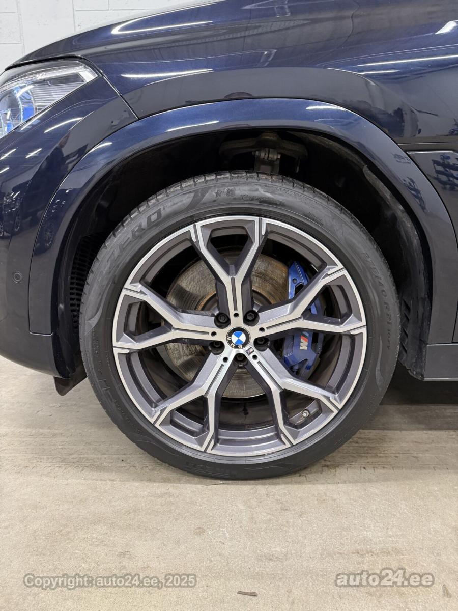 Melns BMW X6 2022 Tallina, ar dzinēja tilpumu 3.00 L un nobraukumu 60 tūkst. km par 65995 €, foto 6 vietnē AUTOMOTO.COM.LV