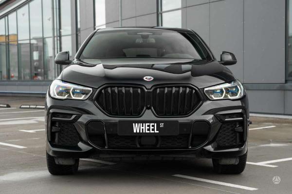 Black BMW X6 2022 in Vilnius, with an engine capacity of 2.99 L and mileage of 86 thousand km for 62500 €, photo 10 on AUTOMOTO.COM.LV