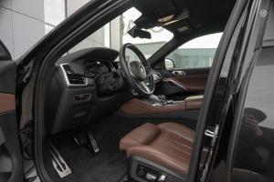 Black BMW X6 2022 in Vilnius, with an engine capacity of 2.99 L and mileage of 86 thousand km for 62500 €, photo 14 on AUTOMOTO.COM.LV