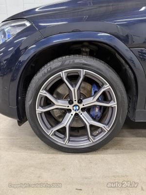 Melns BMW X6 2022 Tallina, ar dzinēja tilpumu 3.00 L un nobraukumu 60 tūkst. km par 63995 €, foto 5 vietnē AUTOMOTO.COM.LV