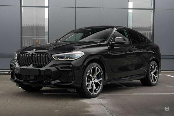 Melns BMW X6 2022 Viļņa, ar dzinēja tilpumu 2.99 L un nobraukumu 95 tūkst. km par 62500 €, foto 1 vietnē AUTOMOTO.COM.LV
