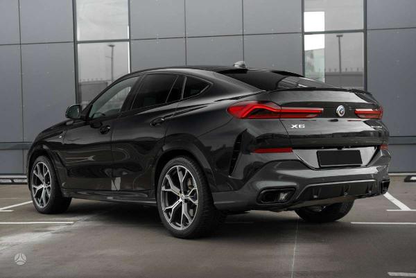 Melns BMW X6 2022 Viļņa, ar dzinēja tilpumu 2.99 L un nobraukumu 95 tūkst. km par 62500 €, foto 3 vietnē AUTOMOTO.COM.LV