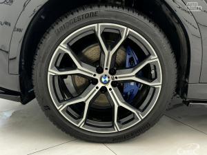 Melns BMW X6 2022 Avižieniai, ar dzinēja tilpumu 3.00 L un nobraukumu 46 tūkst. km par 59500 €, foto 37 vietnē AUTOMOTO.COM.LV