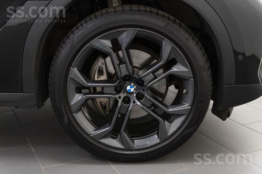 Melns BMW X6 2022 Rīga, ar dzinēja tilpumu 3.00 L un nobraukumu 54 tūkst. km par 49900 €, foto 13 vietnē AUTOMOTO.COM.LV