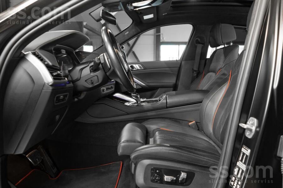 Black BMW X6 2022 in Riga, with an engine capacity of 3.00 L and mileage of 39 thousand km for 66550 €, photo 8 on AUTOMOTO.COM.LV