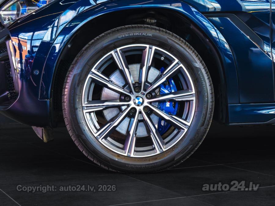 Black BMW X6 2023 in Tallinn, with an engine capacity of 3.00 L and mileage of 47 thousand km for 76000 €, photo 5 on AUTOMOTO.COM.LV
