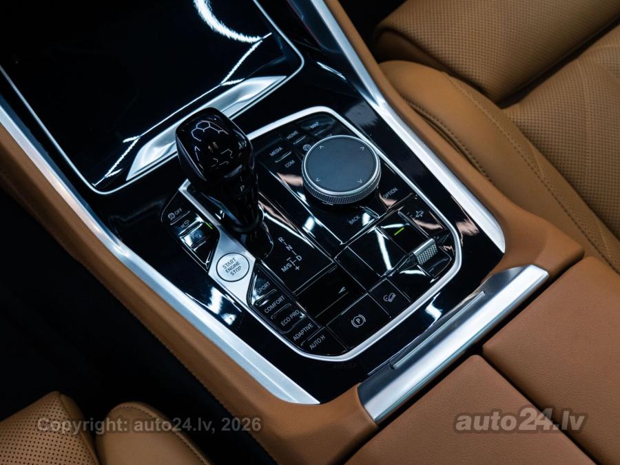 Black BMW X6 2023 in Tallinn, with an engine capacity of 3.00 L and mileage of 47 thousand km for 76000 €, photo 12 on AUTOMOTO.COM.LV