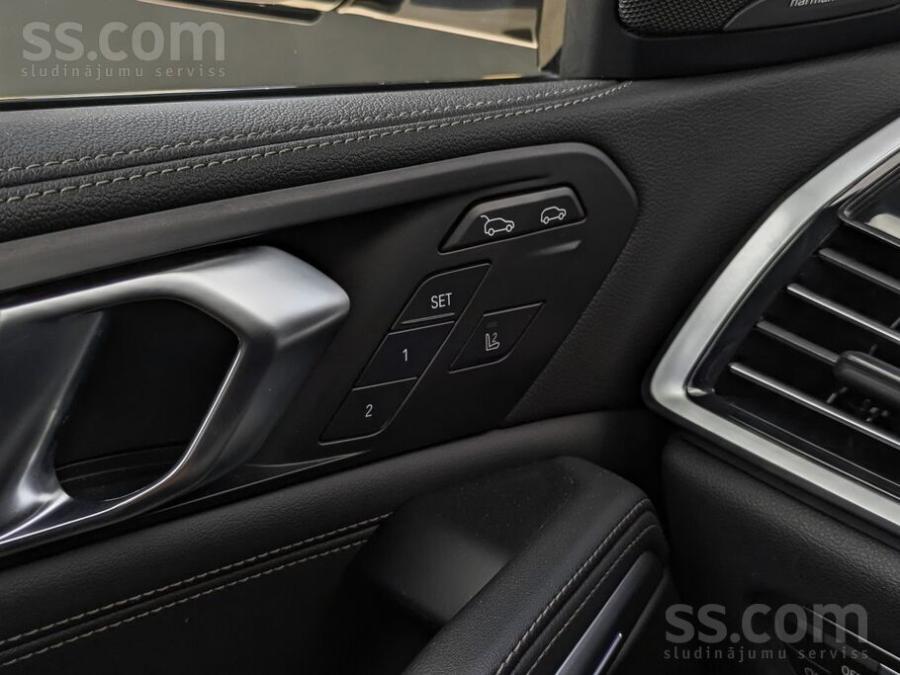 Черный БМВ Х6 2023 в Тукумс, объемом двигателя 3.00 л и пробегом 64 тыс. км за 59990 €, фото 23 на AUTOMOTO.COM.LV