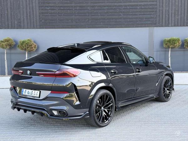 Melns BMW X6 2023 Šauļi, ar dzinēja tilpumu 2.99 L un nobraukumu 66 tūkst. km par 81500 €, foto 5 vietnē AUTOMOTO.COM.LV