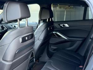 Melns BMW X6 2023 Šauļi, ar dzinēja tilpumu 2.99 L un nobraukumu 66 tūkst. km par 81500 €, foto 17 vietnē AUTOMOTO.COM.LV